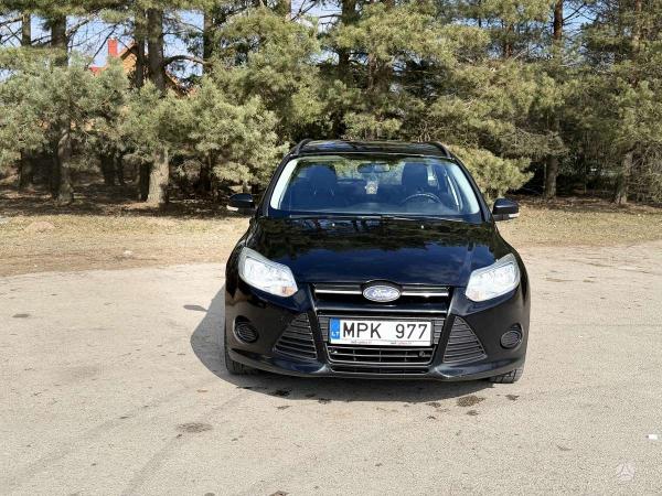 Black Ford Focus 2012 in Birzai, with an engine capacity of 1.60 L and mileage of 326 thousand km for 1500 €, photo 4 on AUTOMOTO.COM.LV