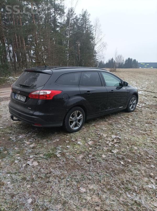 Black Ford Focus 2013 in Riga, with an engine capacity of 1.00 L and mileage of 201 thousand km for 3700 €, photo 2 on AUTOMOTO.COM.LV