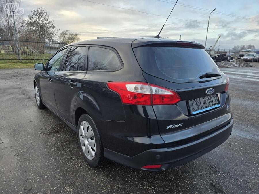Black Ford Focus 2013 in Marijampole, with an engine capacity of 1.60 L and mileage of 216 thousand km for 2650 €, photo 4 on AUTOMOTO.COM.LV