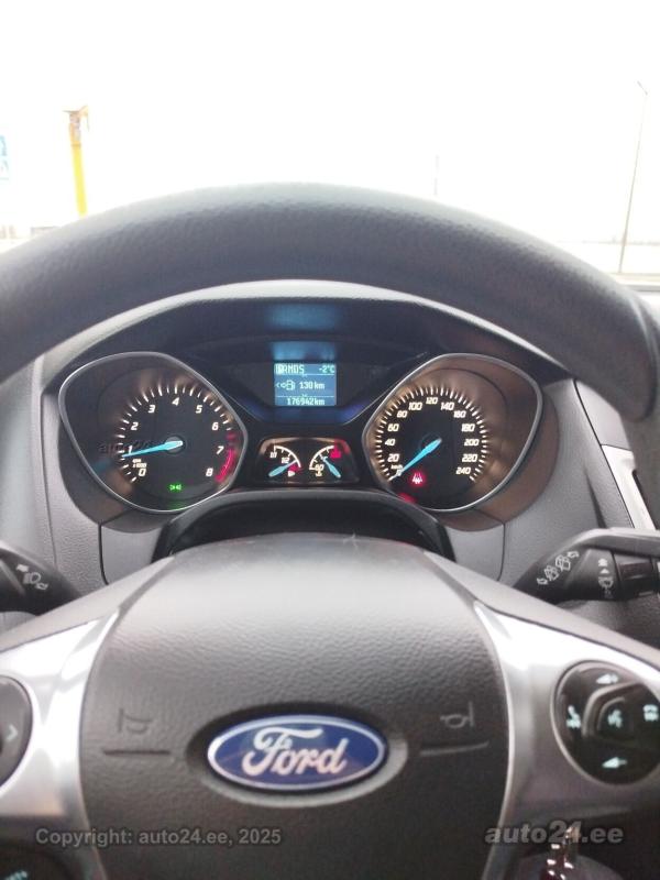Melns Ford Focus 2013 Tallina, ar dzinēja tilpumu 1.60 L un nobraukumu 177 tūkst. km par 4300 €, foto 11 vietnē AUTOMOTO.COM.LV