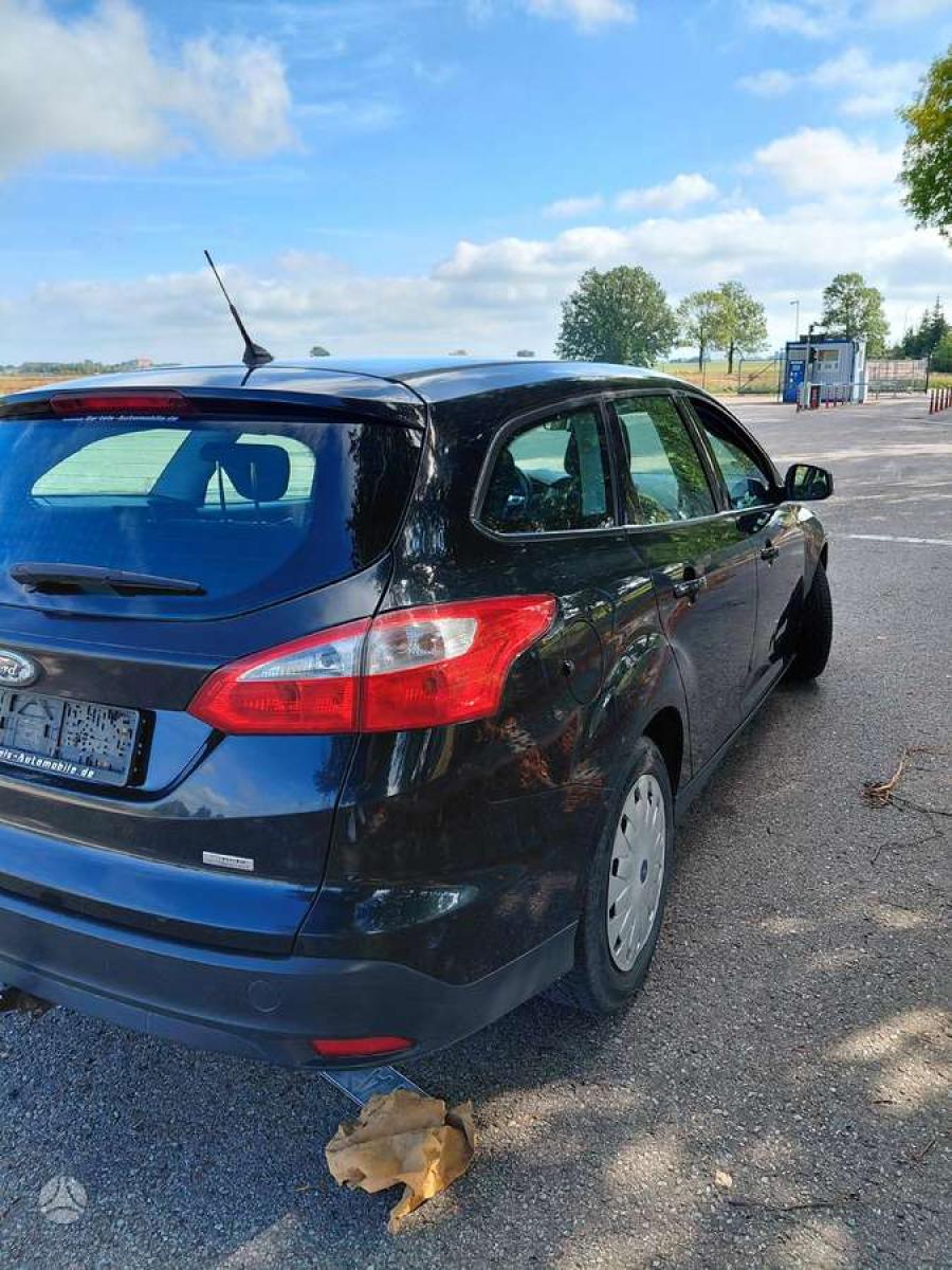 Black Ford Focus 2013 in Marijampole, with an engine capacity of 1.56 L and mileage of 290 thousand km for 3600 €, photo 6 on AUTOMOTO.COM.LV
