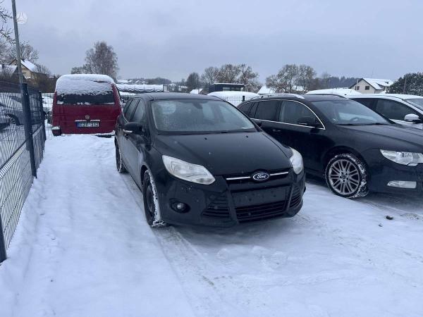Black Ford Focus 2013 in Vilnius, with an engine capacity of 1.00 L and mileage of 228 thousand km for 1550 €, photo 1 on AUTOMOTO.COM.LV