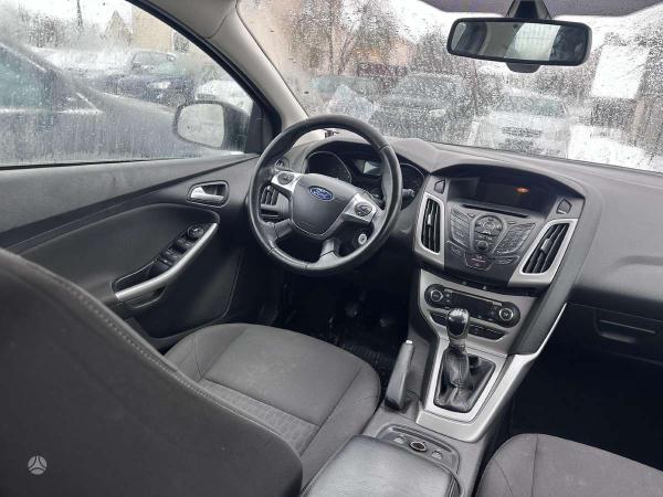 Melns Ford Focus 2013 Viļņa, ar dzinēja tilpumu 1.00 L un nobraukumu 228 tūkst. km par 1550 €, foto 6 vietnē AUTOMOTO.COM.LV