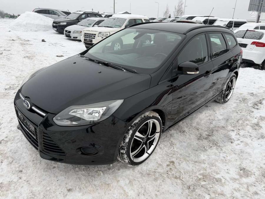 Melns Ford Focus 2013 Utena, ar dzinēja tilpumu 1.00 L un nobraukumu 190 tūkst. km par 3150 €, foto 1 vietnē AUTOMOTO.COM.LV