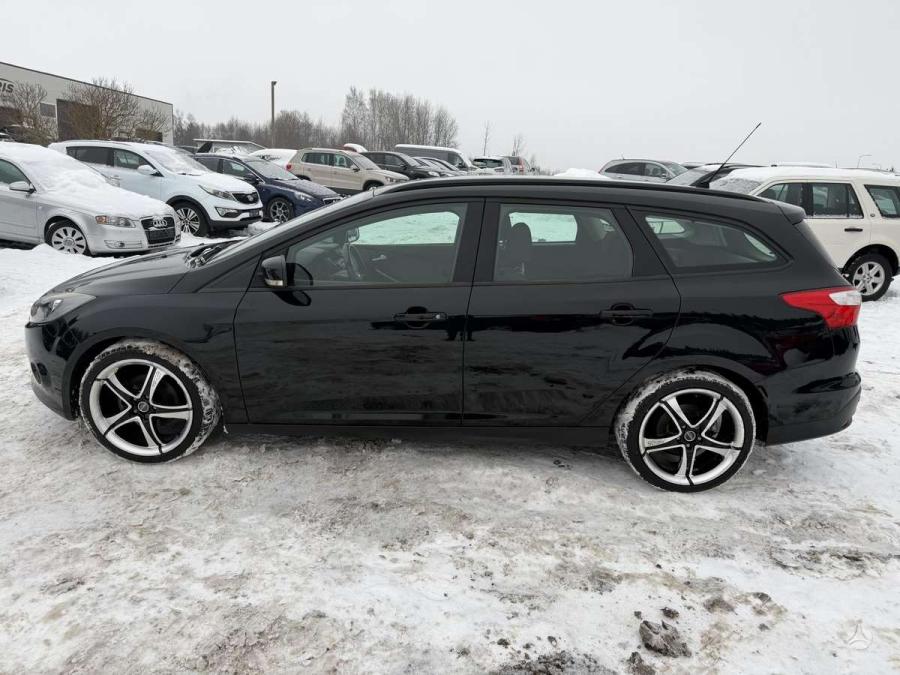 Black Ford Focus 2013 in Utena, with an engine capacity of 1.00 L and mileage of 190 thousand km for 3150 €, photo 5 on AUTOMOTO.COM.LV