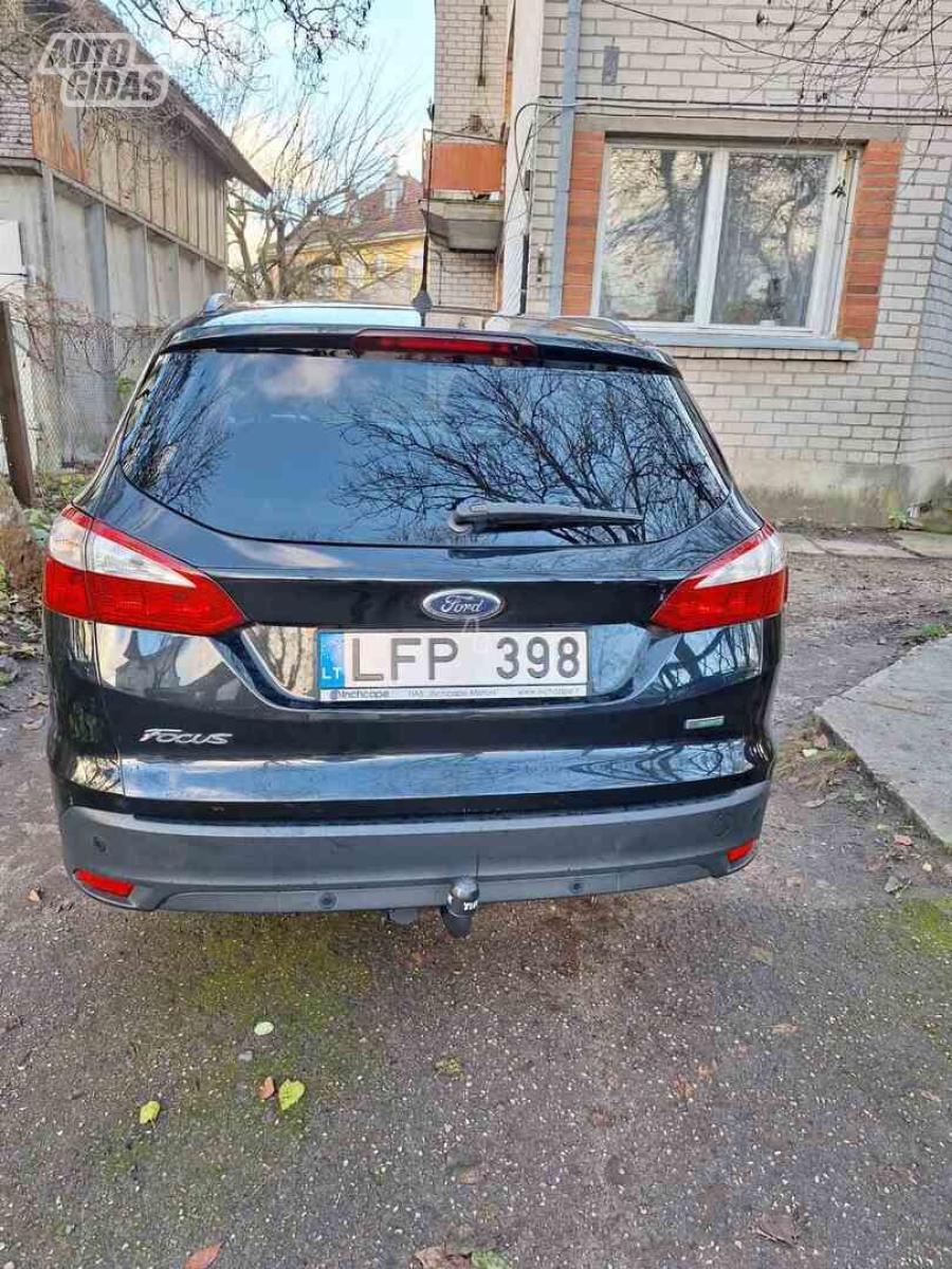 Black Ford Focus 2013 in Kaunas, with an engine capacity of 1.00 L and mileage of 172 thousand km for 3490 €, photo 4 on AUTOMOTO.COM.LV
