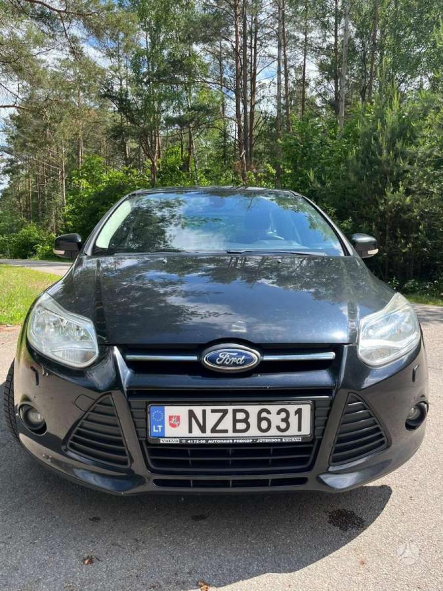 Black Ford Focus 2013 in Trakai, with an engine capacity of 1.00 L and mileage of 229 thousand km for 3699 €, photo 1 on AUTOMOTO.COM.LV