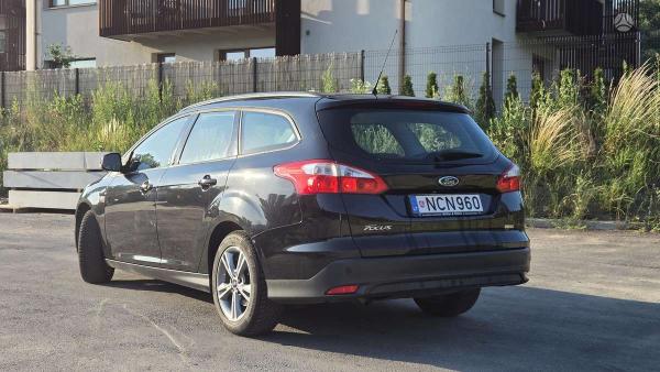 Black Ford Focus 2013 in Kaunas, with an engine capacity of 1.00 L and mileage of 141 thousand km for 2700 €, photo 3 on AUTOMOTO.COM.LV