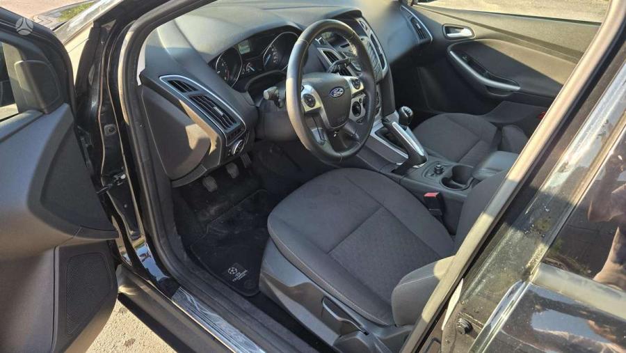 Melns Ford Focus 2013 Kauņa, ar dzinēja tilpumu 1.00 L un nobraukumu 141 tūkst. km par 2700 €, foto 6 vietnē AUTOMOTO.COM.LV