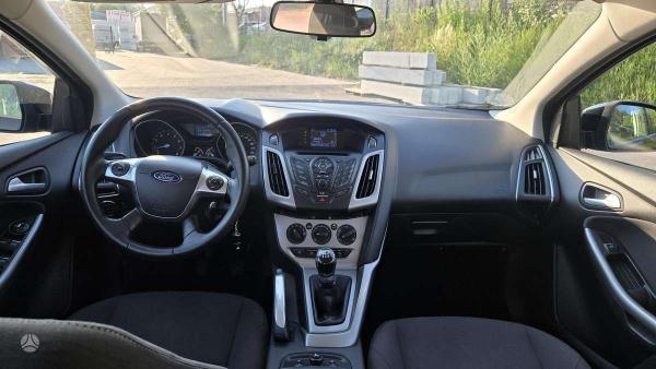 Black Ford Focus 2013 in Kaunas, with an engine capacity of 1.00 L and mileage of 141 thousand km for 2700 €, photo 7 on AUTOMOTO.COM.LV