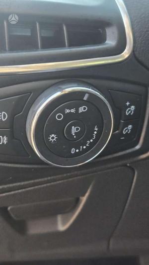 Melns Ford Focus 2013 Kauņa, ar dzinēja tilpumu 1.00 L un nobraukumu 141 tūkst. km par 2700 €, foto 12 vietnē AUTOMOTO.COM.LV