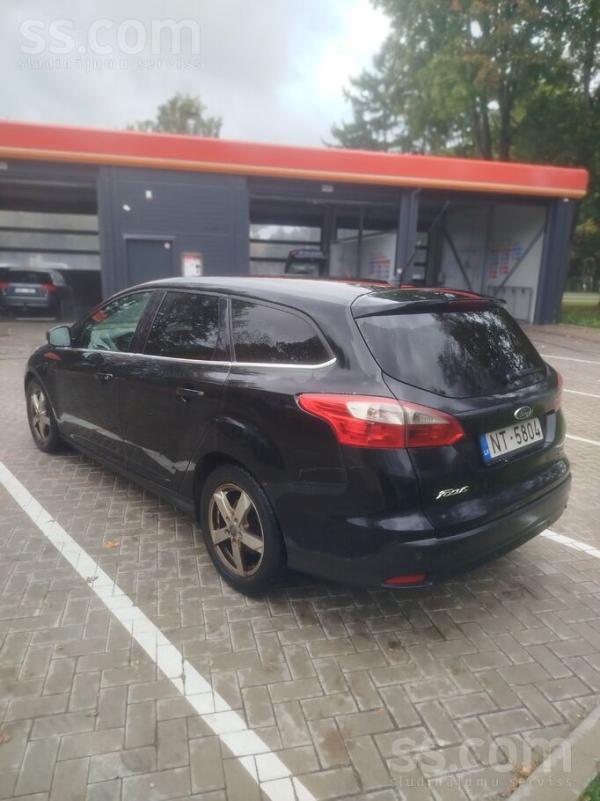 Melns Ford Focus 2013 Rīga, ar dzinēja tilpumu 1.60 L un nobraukumu 489 tūkst. km par 1200 €, foto 6 vietnē AUTOMOTO.COM.LV