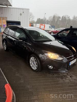 Black Ford Focus 2014 in Riga, with an engine capacity of 1.00 L and mileage of 184 thousand km for 3650 €, photo 4 on AUTOMOTO.COM.LV