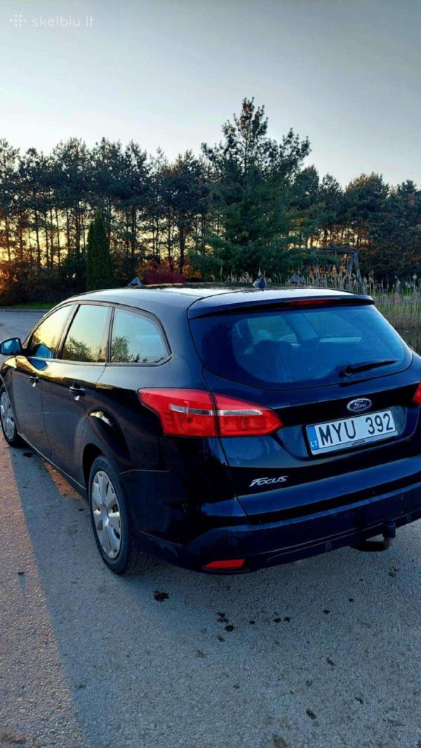 Melns Ford Focus 2014 Kretinga, ar dzinēja tilpumu 1.00 L un nobraukumu 188 tūkst. km par 3400 €, foto 2 vietnē AUTOMOTO.COM.LV