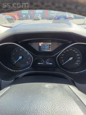 Black Ford Focus 2014 in Riga, with an engine capacity of 1.00 L and mileage of 186 thousand km for 3400 €, photo 8 on AUTOMOTO.COM.LV