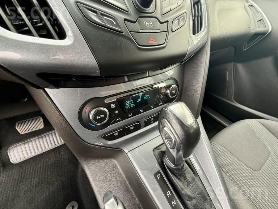Black Ford Focus 2014 in Riga, with an engine capacity of 2.00 L and mileage of 0 thousand km for 4790 €, photo 12 on AUTOMOTO.COM.LV