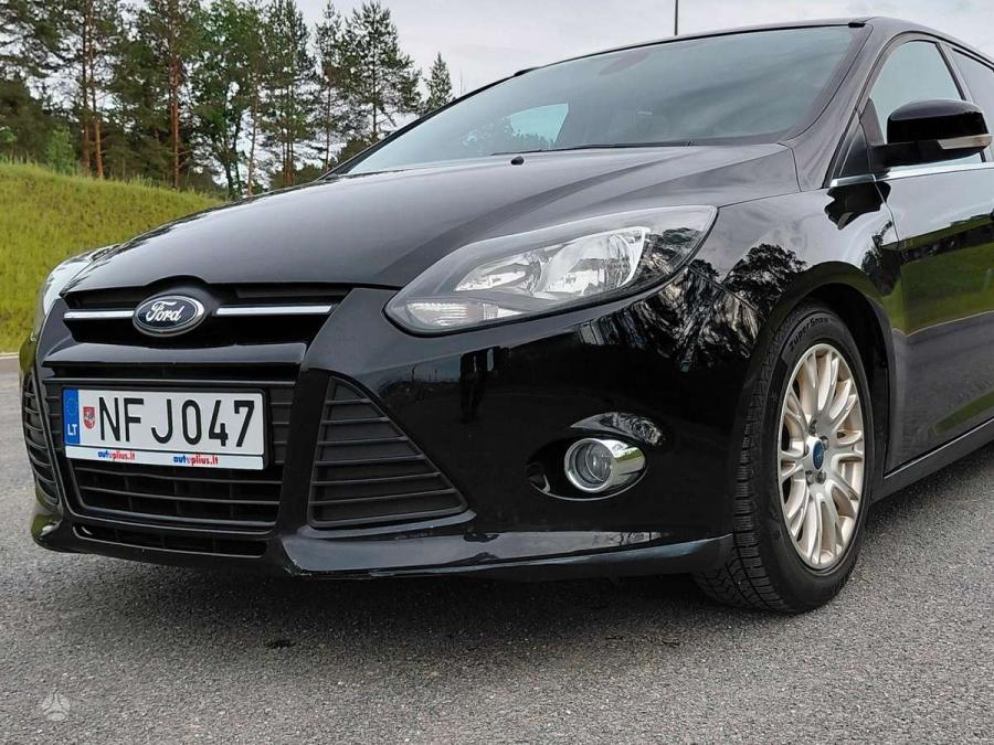 Black Ford Focus 2014 in Kaunas, with an engine capacity of 1.56 L and mileage of 302 thousand km for 4500 €, photo 3 on AUTOMOTO.COM.LV