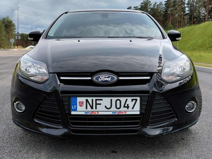 Black Ford Focus 2014 in Kaunas, with an engine capacity of 1.56 L and mileage of 302 thousand km for 4500 €, photo 4 on AUTOMOTO.COM.LV