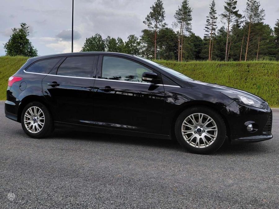 Black Ford Focus 2014 in Kaunas, with an engine capacity of 1.56 L and mileage of 302 thousand km for 3900 €, photo 7 on AUTOMOTO.COM.LV