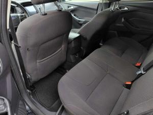 Black Ford Focus 2014 in Kaunas, with an engine capacity of 1.56 L and mileage of 302 thousand km for 3900 €, photo 34 on AUTOMOTO.COM.LV