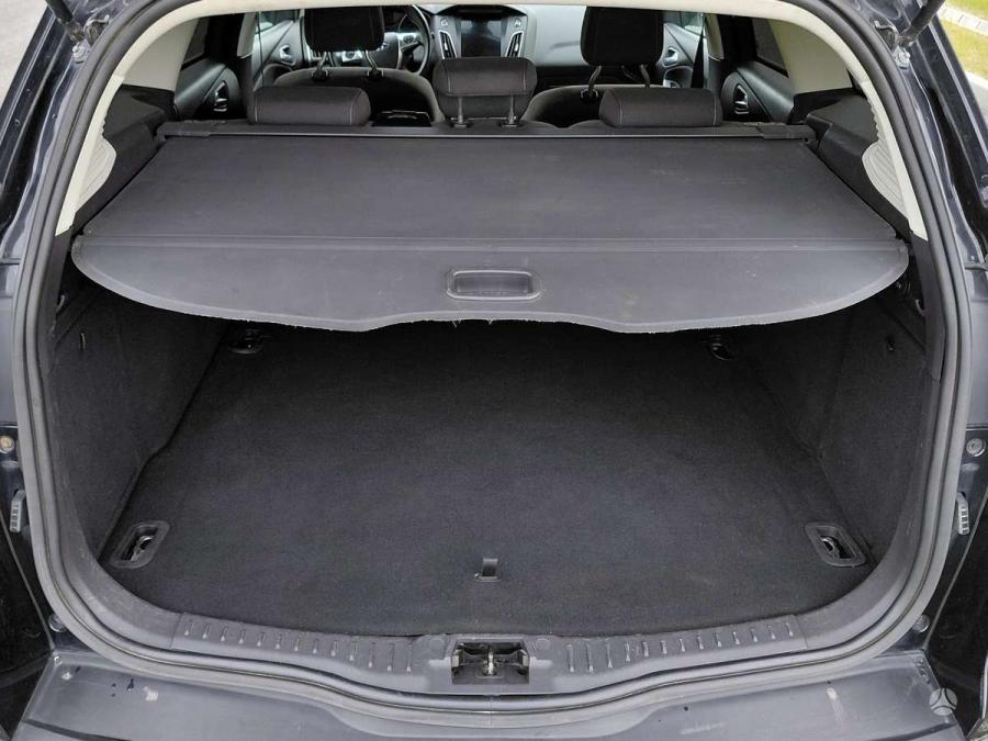 Black Ford Focus 2014 in Kaunas, with an engine capacity of 1.56 L and mileage of 302 thousand km for 3900 €, photo 36 on AUTOMOTO.COM.LV
