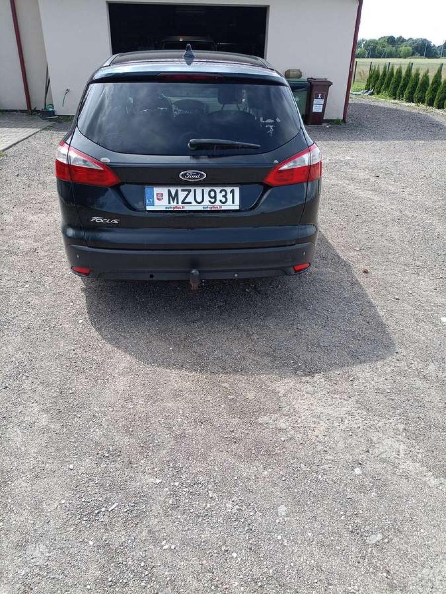 Melns Ford Focus 2014 Panevēža, ar dzinēja tilpumu 1.56 L un nobraukumu 427 tūkst. km par 3300 €, foto 4 vietnē AUTOMOTO.COM.LV