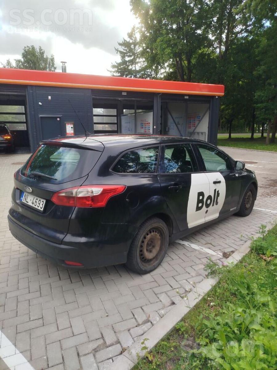 Melns Ford Focus 2014 Rīga, ar dzinēja tilpumu 1.60 L un nobraukumu 670 tūkst. km par 1350 €, foto 4 vietnē AUTOMOTO.COM.LV