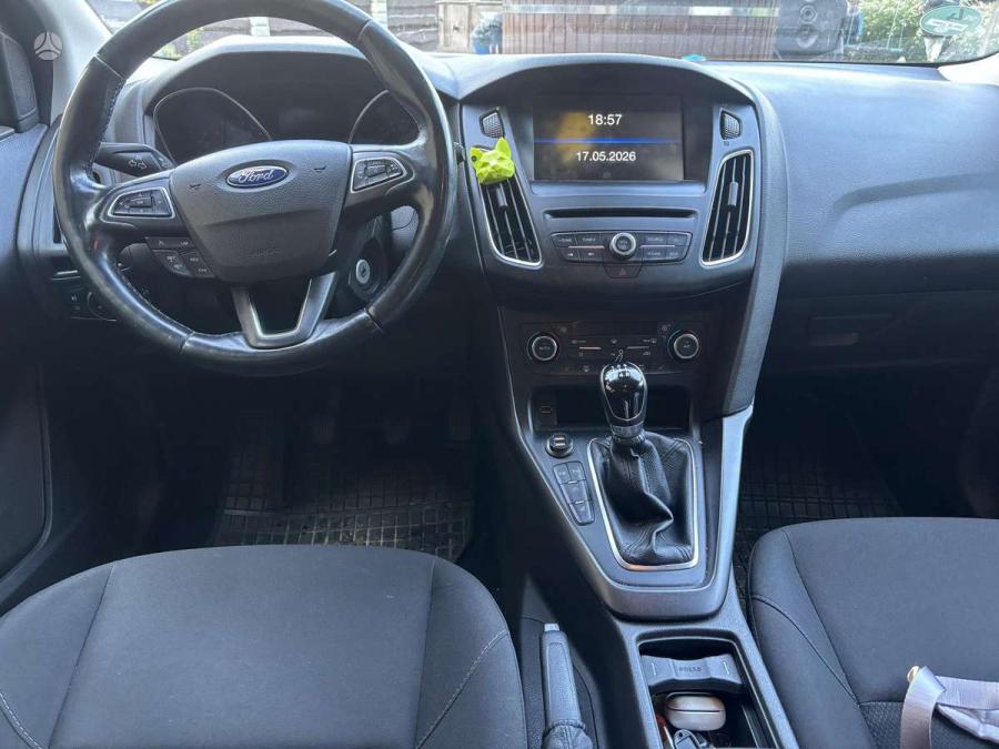 Black Ford Focus 2014 in Prienai, with an engine capacity of 1.00 L and mileage of 208 thousand km for 3500 €, photo 7 on AUTOMOTO.COM.LV