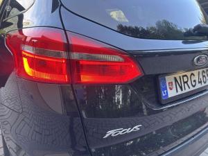 Black Ford Focus 2014 in Prienai, with an engine capacity of 1.00 L and mileage of 208 thousand km for 3500 €, photo 9 on AUTOMOTO.COM.LV