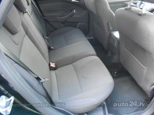 Melns Ford Focus 2014 Viljandi, ar dzinēja tilpumu 1.60 L un nobraukumu 213 tūkst. km par 4990 €, foto 11 vietnē AUTOMOTO.COM.LV