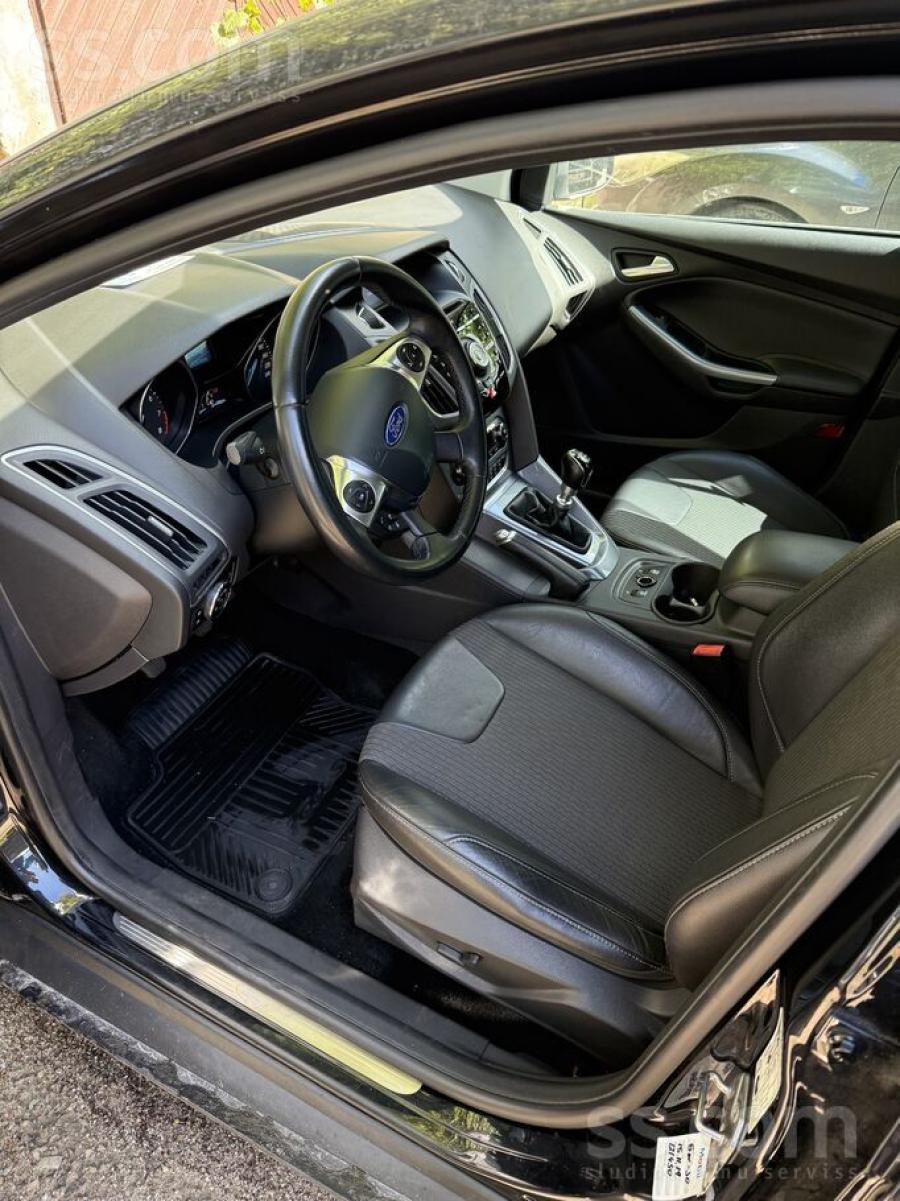 Melns Ford Focus 2014 Rīga, ar dzinēja tilpumu 1.00 L un nobraukumu 185 tūkst. km par 3100 €, foto 4 vietnē AUTOMOTO.COM.LV