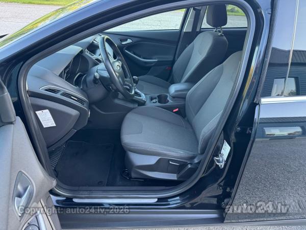 Melns Ford Focus 2014 Rapla, ar dzinēja tilpumu 1.60 L un nobraukumu 233 tūkst. km par 5500 €, foto 10 vietnē AUTOMOTO.COM.LV