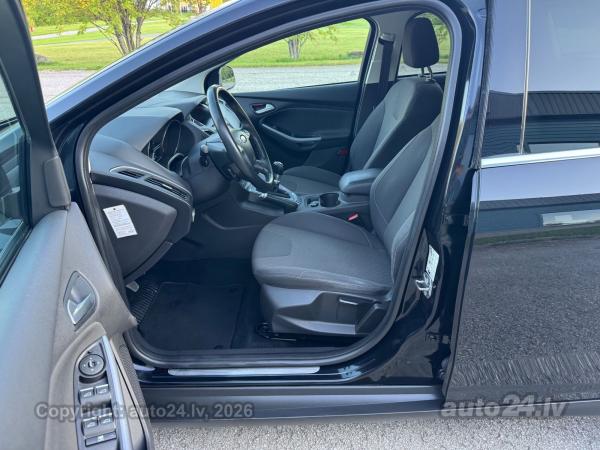 Melns Ford Focus 2014 Rapla, ar dzinēja tilpumu 1.60 L un nobraukumu 233 tūkst. km par 5500 €, foto 11 vietnē AUTOMOTO.COM.LV