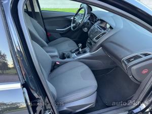 Melns Ford Focus 2014 Rapla, ar dzinēja tilpumu 1.60 L un nobraukumu 233 tūkst. km par 5500 €, foto 12 vietnē AUTOMOTO.COM.LV