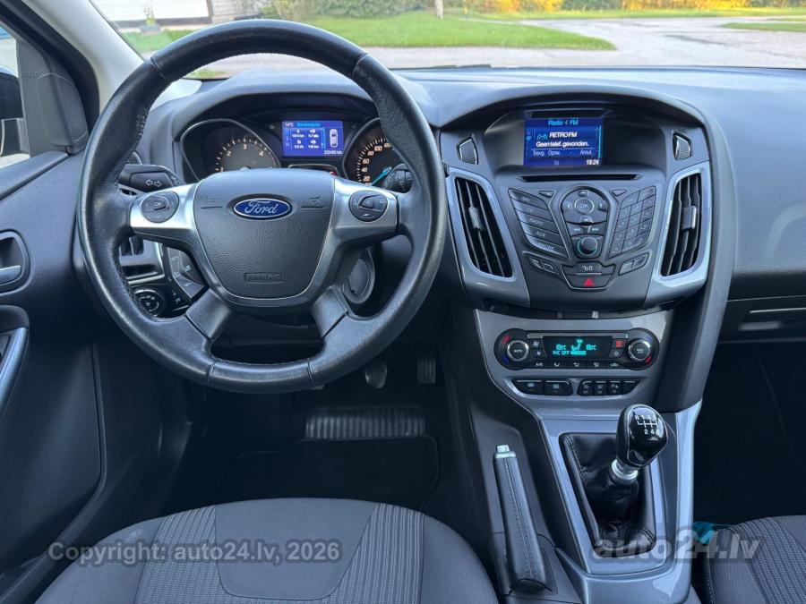Melns Ford Focus 2014 Rapla, ar dzinēja tilpumu 1.60 L un nobraukumu 233 tūkst. km par 5500 €, foto 16 vietnē AUTOMOTO.COM.LV