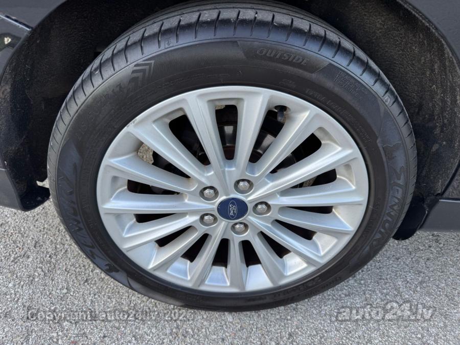Melns Ford Focus 2014 Rapla, ar dzinēja tilpumu 1.60 L un nobraukumu 233 tūkst. km par 5500 €, foto 23 vietnē AUTOMOTO.COM.LV