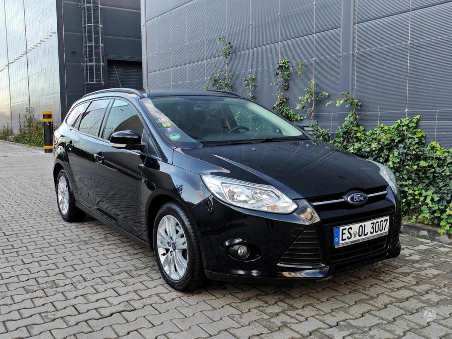 Melns Ford Focus 2014 Klaipėda, ar dzinēja tilpumu 1.00 L un nobraukumu 200 tūkst. km par 2999 €, foto 12 vietnē AUTOMOTO.COM.LV