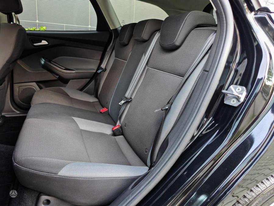 Melns Ford Focus 2014 Klaipėda, ar dzinēja tilpumu 1.00 L un nobraukumu 200 tūkst. km par 2999 €, foto 22 vietnē AUTOMOTO.COM.LV