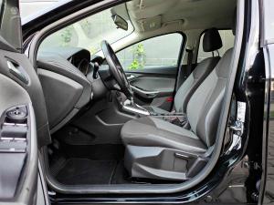Melns Ford Focus 2014 Klaipėda, ar dzinēja tilpumu 1.00 L un nobraukumu 200 tūkst. km par 2999 €, foto 25 vietnē AUTOMOTO.COM.LV