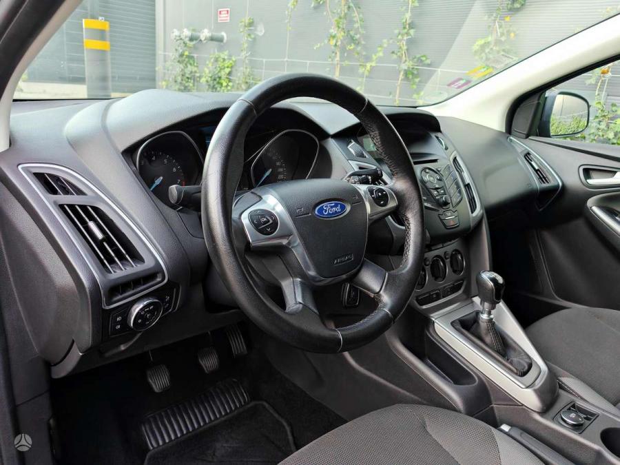 Melns Ford Focus 2014 Klaipėda, ar dzinēja tilpumu 1.00 L un nobraukumu 200 tūkst. km par 2999 €, foto 27 vietnē AUTOMOTO.COM.LV