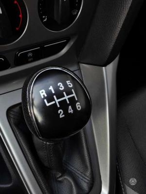 Melns Ford Focus 2014 Klaipėda, ar dzinēja tilpumu 1.00 L un nobraukumu 200 tūkst. km par 2999 €, foto 30 vietnē AUTOMOTO.COM.LV