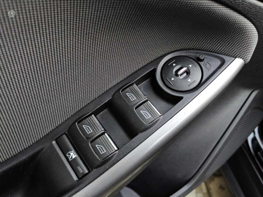 Melns Ford Focus 2014 Klaipėda, ar dzinēja tilpumu 1.00 L un nobraukumu 200 tūkst. km par 2999 €, foto 32 vietnē AUTOMOTO.COM.LV