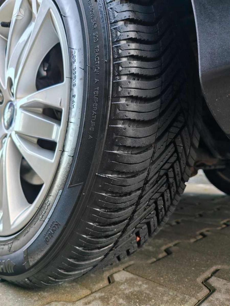Melns Ford Focus 2014 Klaipėda, ar dzinēja tilpumu 1.00 L un nobraukumu 200 tūkst. km par 2999 €, foto 36 vietnē AUTOMOTO.COM.LV