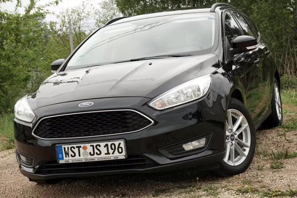 Black Ford Focus 2015 in Riga, with an engine capacity of 1.50 L and mileage of 163 thousand km for 7200 €, photo 3 on AUTOMOTO.COM.LV