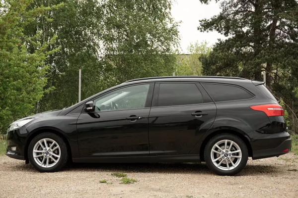 Black Ford Focus 2015 in Riga, with an engine capacity of 1.50 L and mileage of 163 thousand km for 7200 €, photo 5 on AUTOMOTO.COM.LV