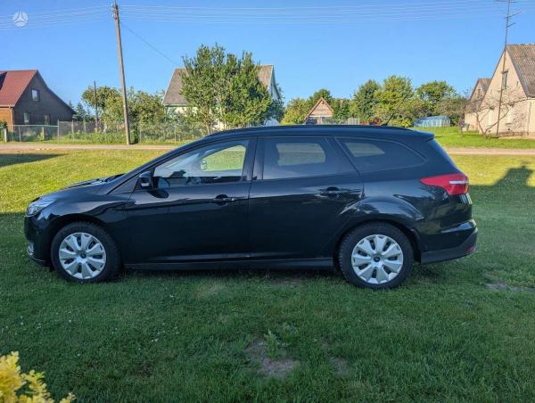 Melns Ford Focus 2015 Rokiškis, ar dzinēja tilpumu 1.00 L un nobraukumu 150 tūkst. km par 2850 €, foto 5 vietnē AUTOMOTO.COM.LV