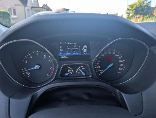 Melns Ford Focus 2015 Rokiškis, ar dzinēja tilpumu 1.00 L un nobraukumu 150 tūkst. km par 2850 €, foto 9 vietnē AUTOMOTO.COM.LV