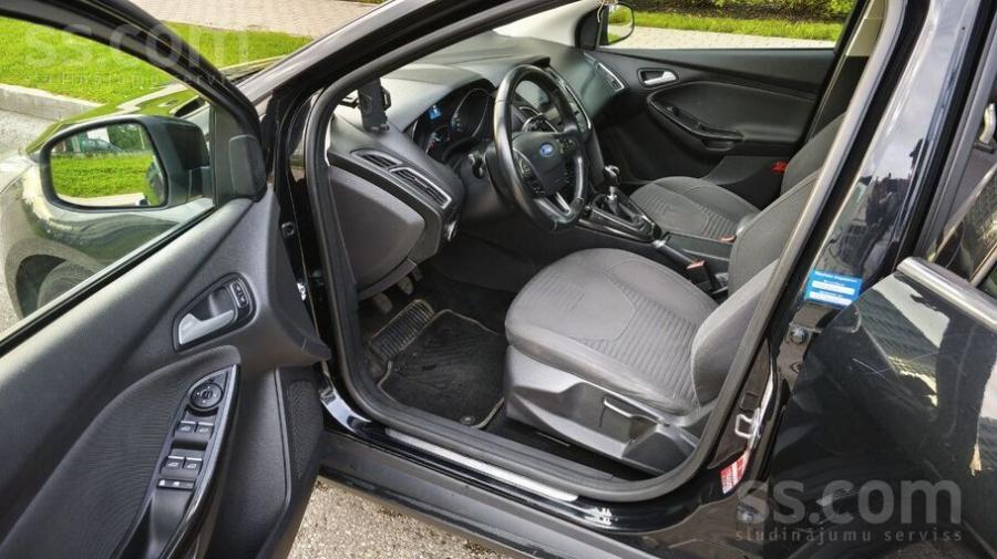 Melns Ford Focus 2015 Rīga, ar dzinēja tilpumu 1.50 L un nobraukumu 206 tūkst. km par 3800 €, foto 12 vietnē AUTOMOTO.COM.LV