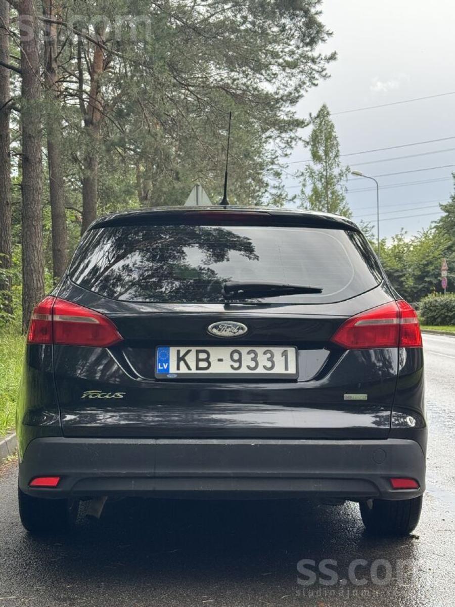 Black Ford Focus 2015 in Riga, with an engine capacity of 1.00 L and mileage of 145 thousand km for 3500 €, photo 3 on AUTOMOTO.COM.LV