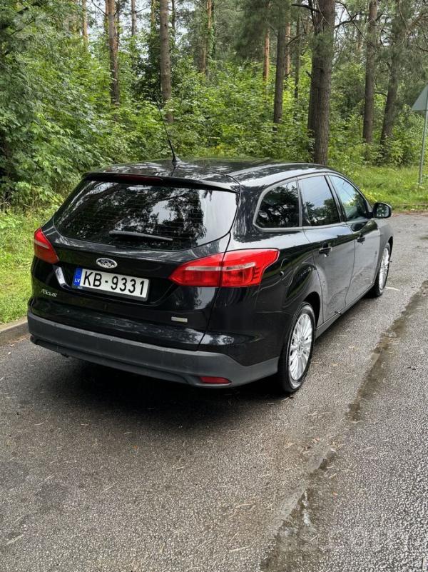 Black Ford Focus 2015 in Riga, with an engine capacity of 1.00 L and mileage of 145 thousand km for 3500 €, photo 4 on AUTOMOTO.COM.LV